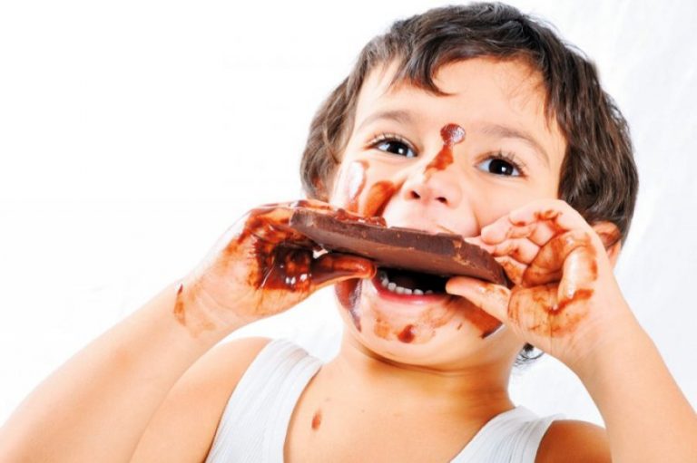 Deca koja svakodnevno jedu slatkiše i čokoladu najverovatnije će u ...